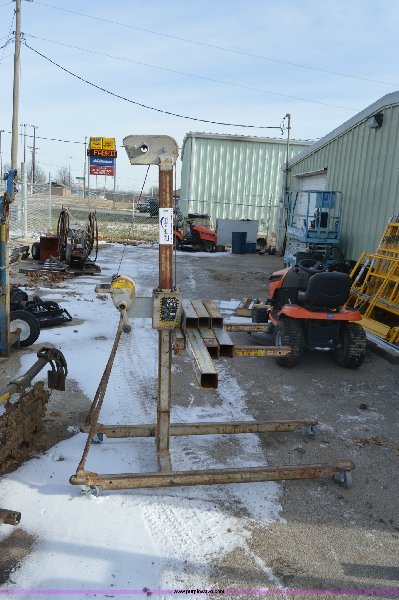 Vermette 520H duct lift in Grain Valley, MO | Item I6901 sold | Purple Wave