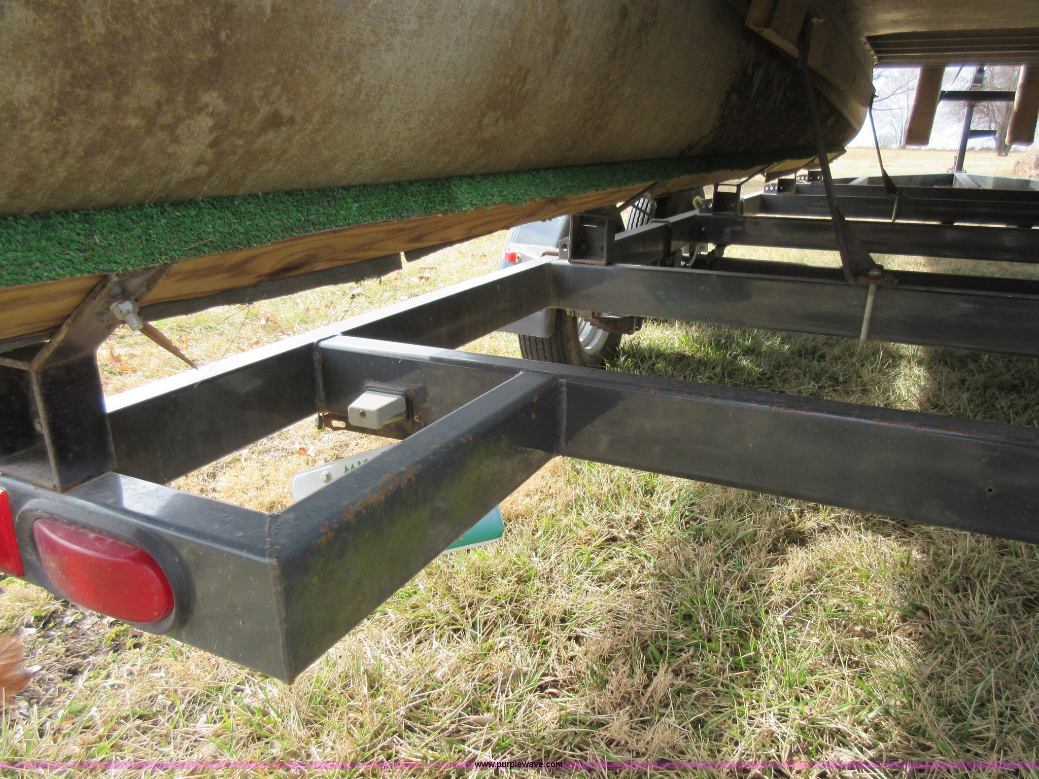 1999 Haul Rite pontoon boat trailer in Harrisonville, MO | Item AW9094 ...