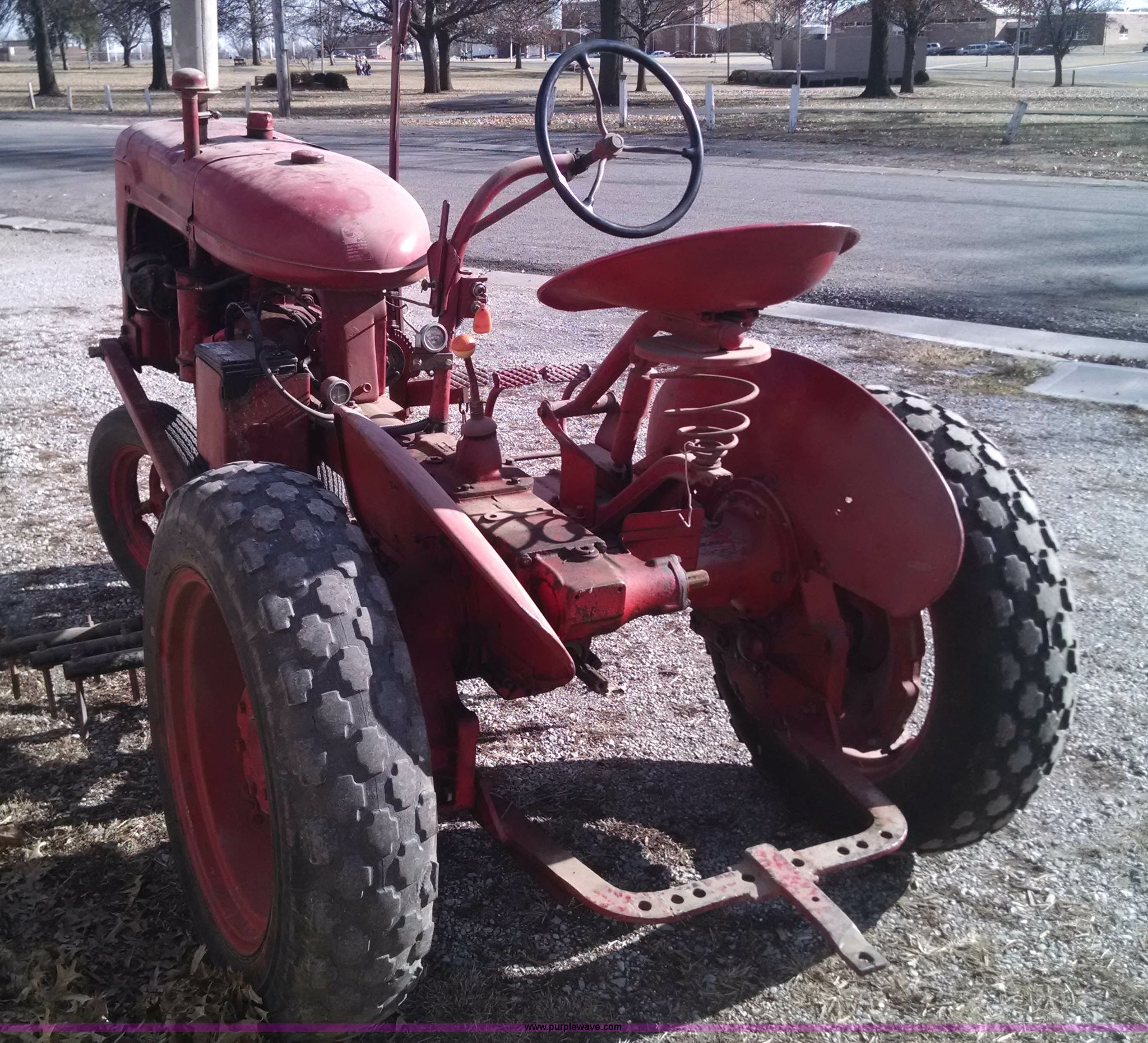 1939 Farmall B tractor in Higginsville, MO | Item AW9125 sold | Purple Wave