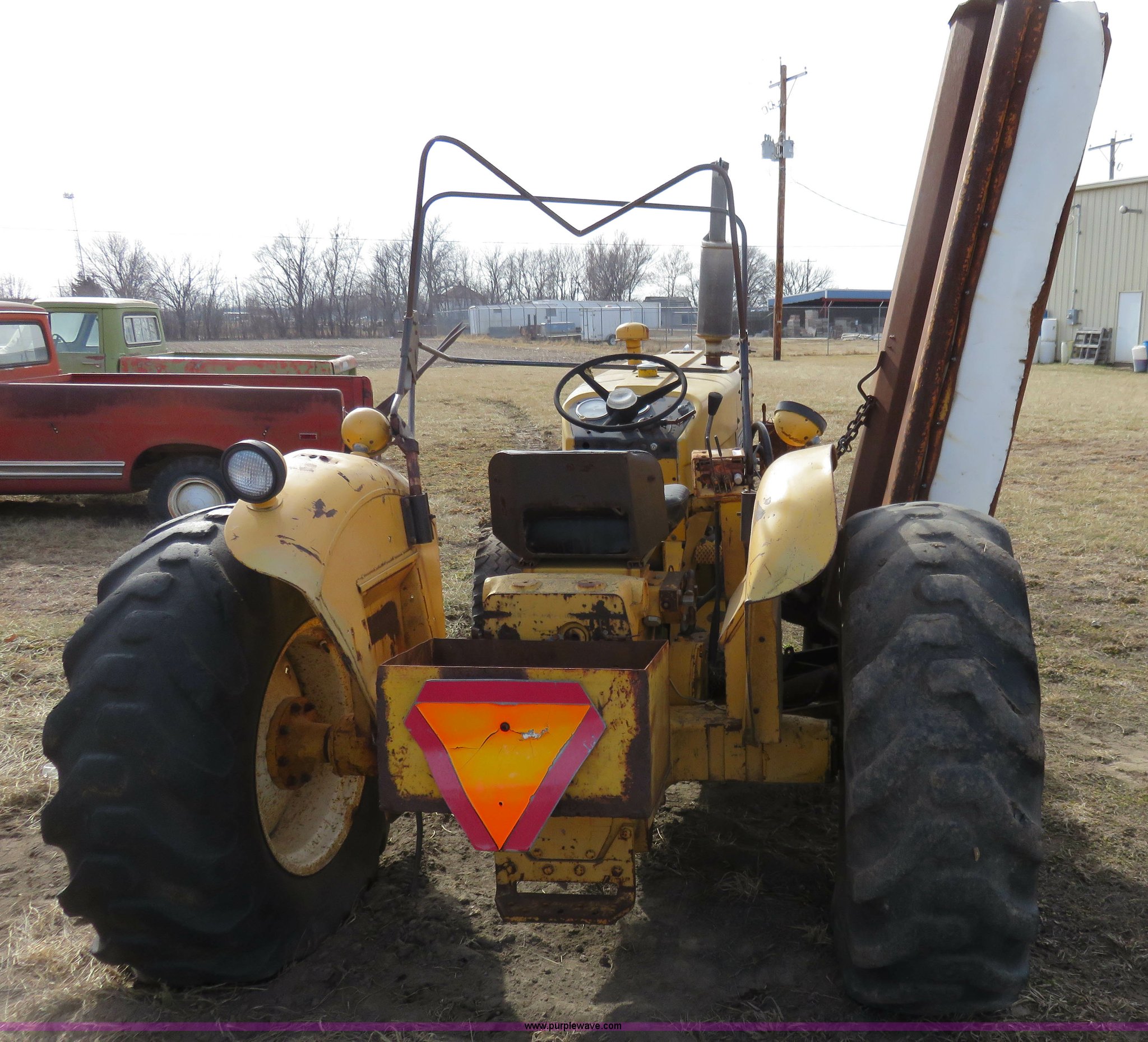 International 2544 tractor in Topeka, KS | Item K7224 sold | Purple Wave