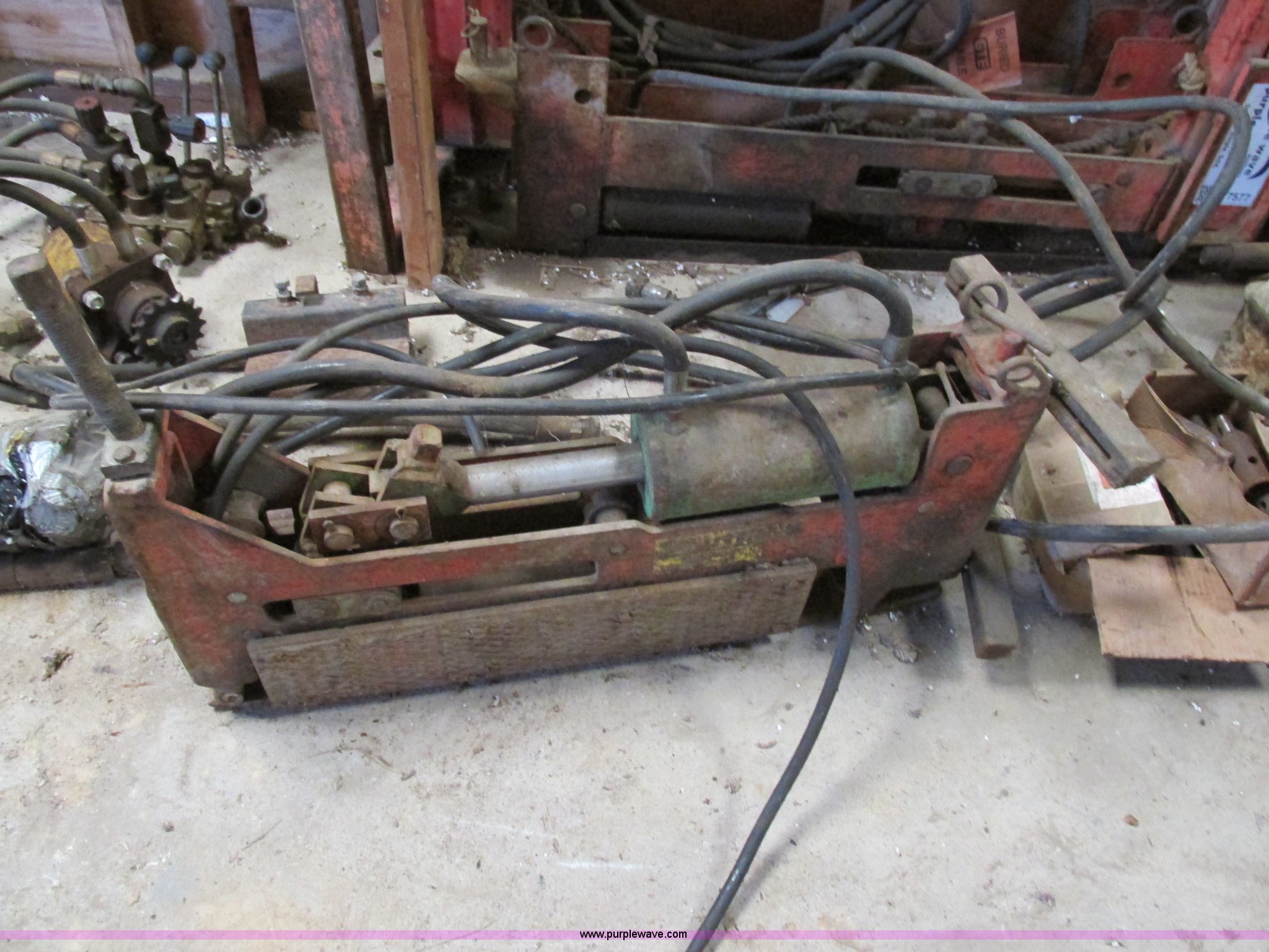 (3) rod pusher machines in Sedgewickville, MO | Item H7577 sold ...