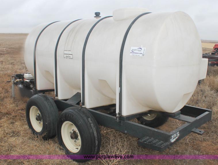 Wylie 1,000 gallon fertilizer trailer in Dalhart, TX | Item H1631 sold ...