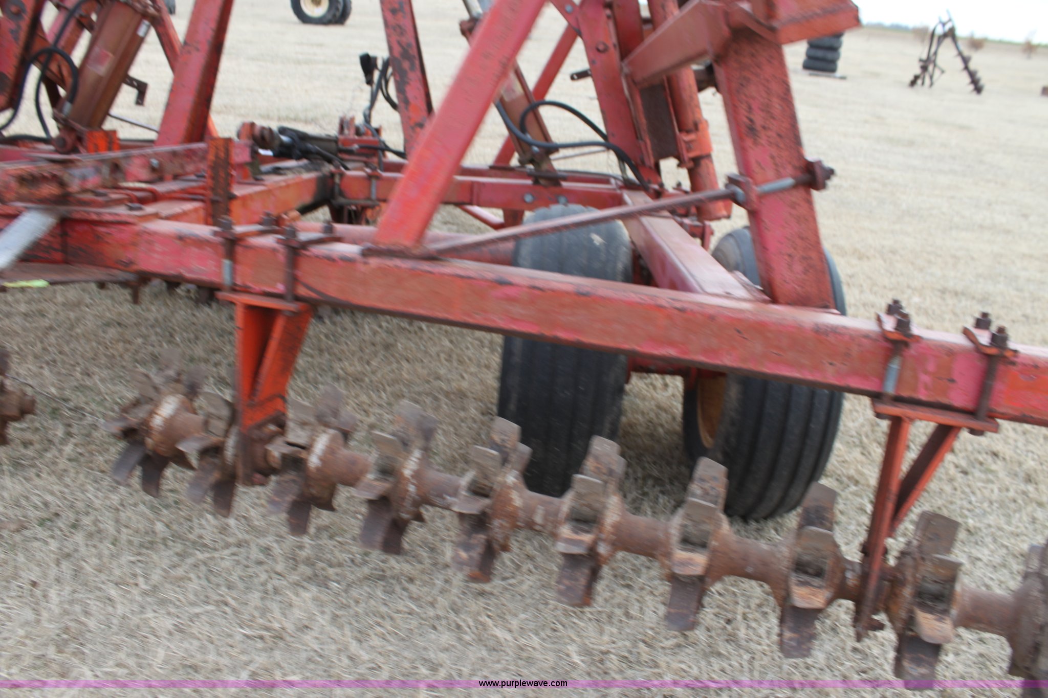 35' mulch treader in Cunningham, KS | Item L6531 sold | Purple Wave