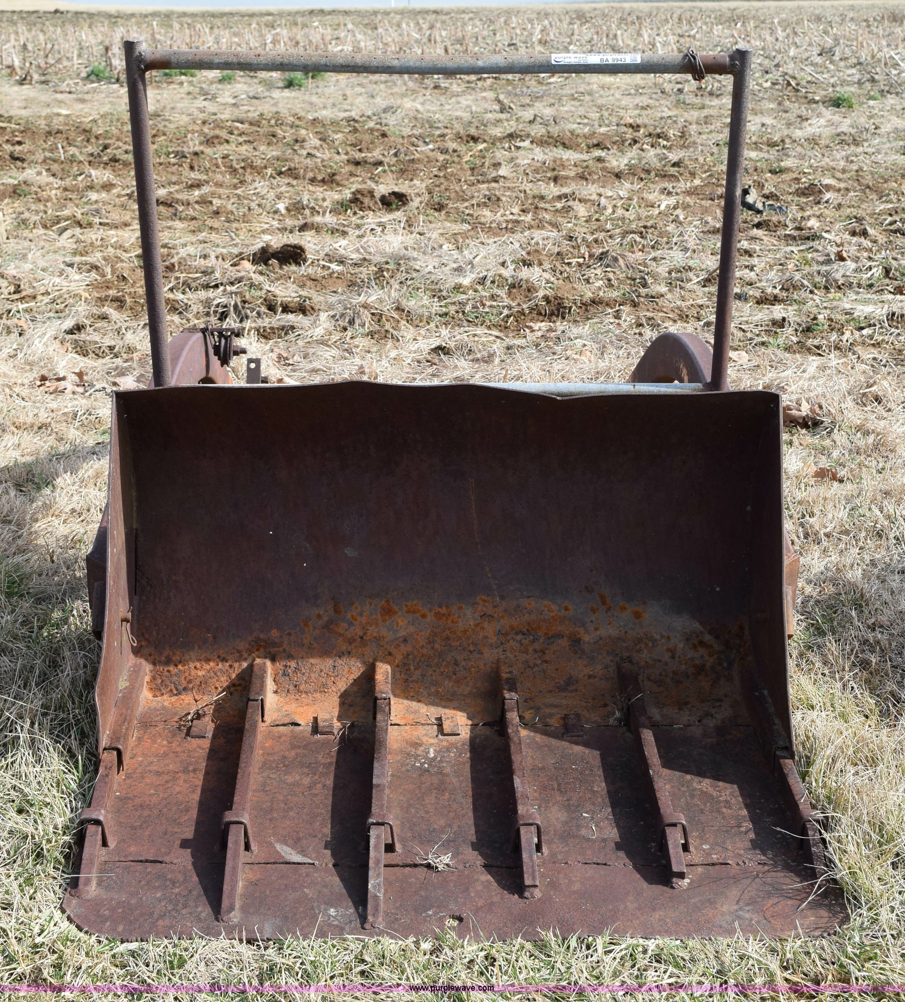 Kelly front end loader in Riddleton, TN | Item BA9943 sold | Purple Wave