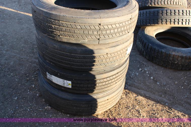(4) Roadmaster RM120 255/70R22.5 tires in Ponca City, OK | Item L6682 ...