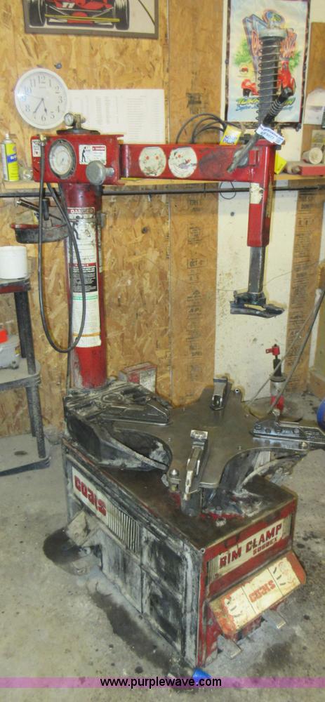Coats 5060EX rim clamp tire machine in Cleveland, MO | Item AW9077 sold ...