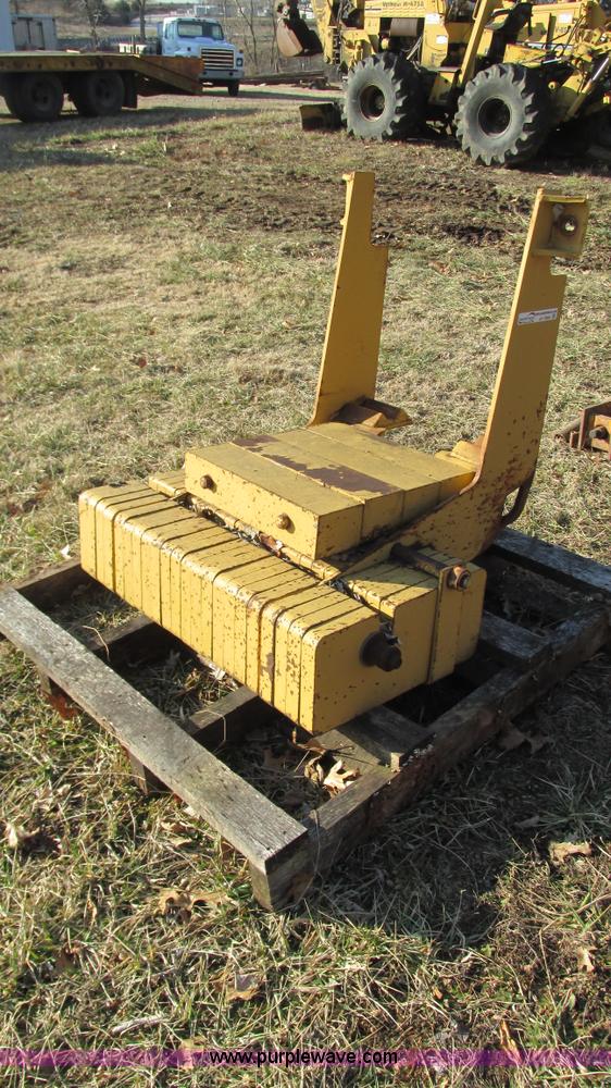 Vermeer 8550 front weights in Halfway, MO | Item AY9969 sold | Purple Wave
