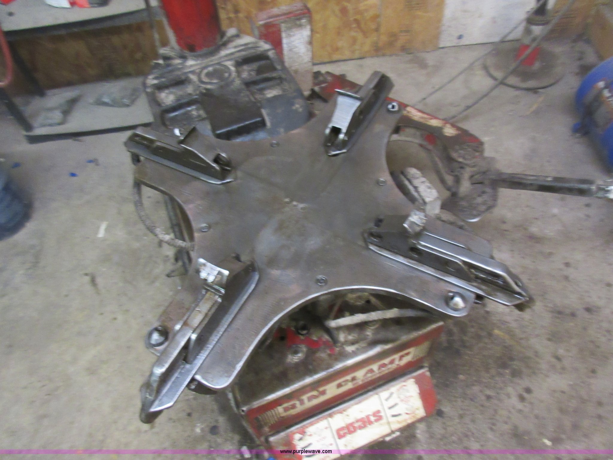 Coats 5060EX rim clamp tire machine in Cleveland, MO | Item AW9077 sold ...