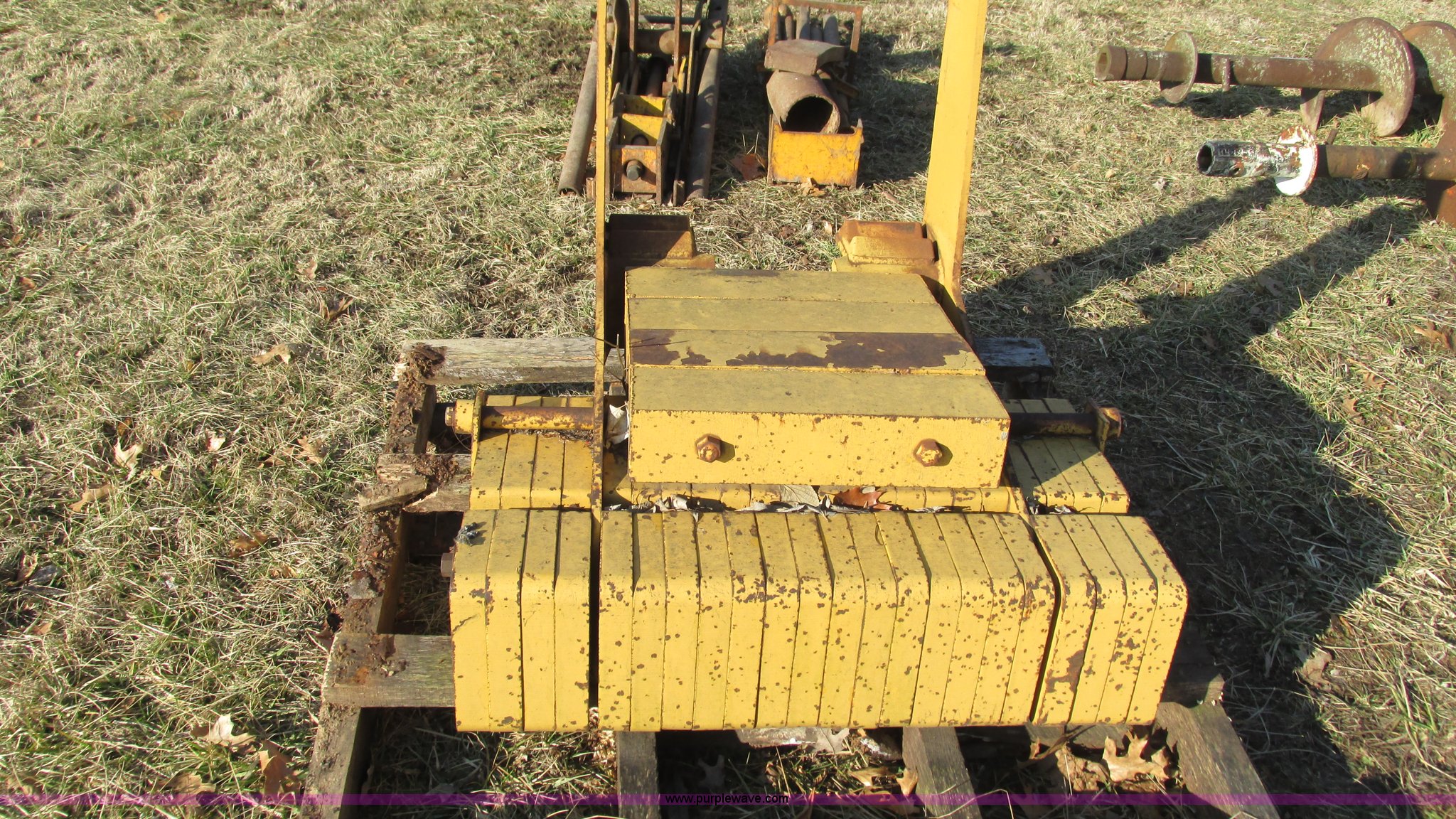 Vermeer 8550 front weights in Halfway, MO | Item AY9969 sold | Purple Wave