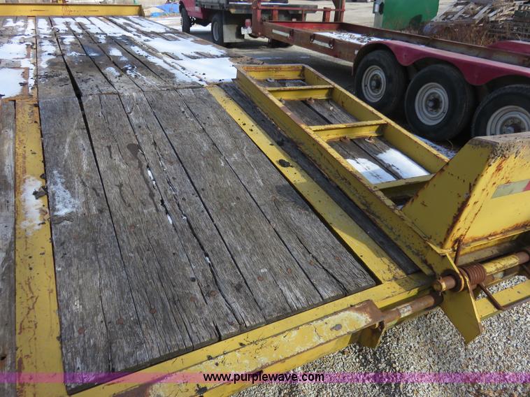 1998 Eager Beaver 10HDB-PT trailer in Shawnee, KS | Item I2437 sold | Purple Wave