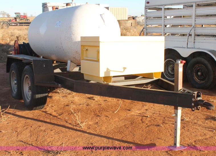 Shop built tandem axle fuel trailer in Farwell, TX | Item H1646 sold ...