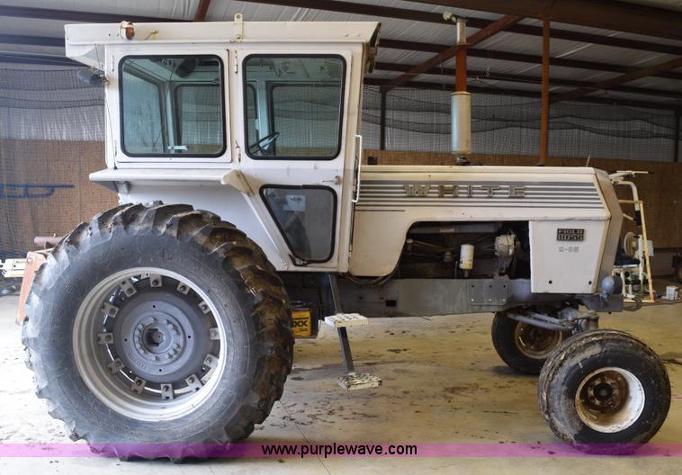 White 2-85 tractor in Corsicana, TX | Item E6239 sold | Purple Wave