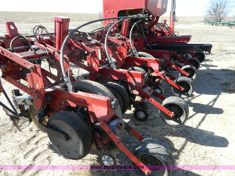 1998 Case IH 955 planter in Norton, KS | Item K8004 sold | Purple Wave