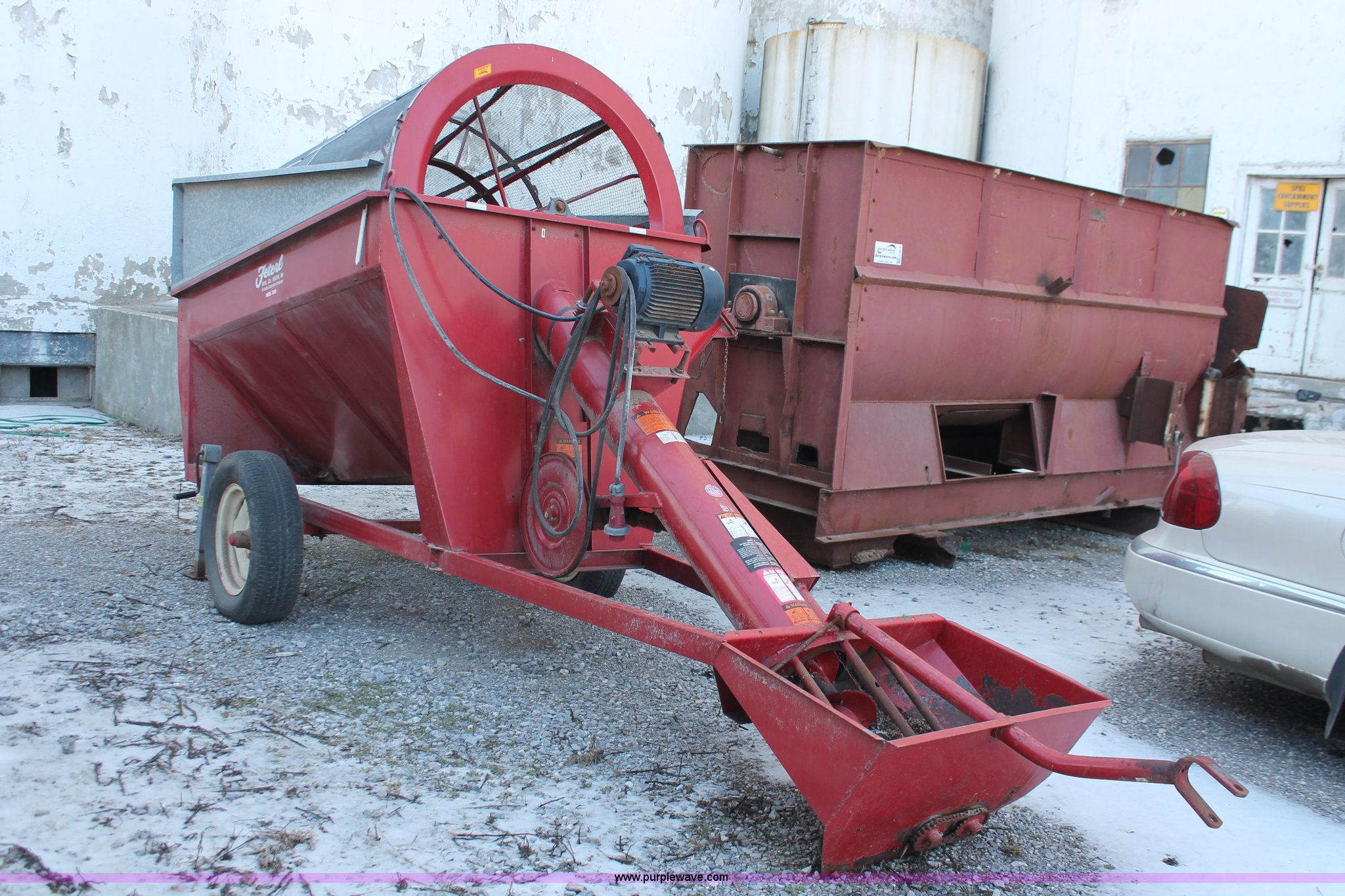 Feterl grain cleaner in El Reno, OK | Item H5915 sold | Purple Wave