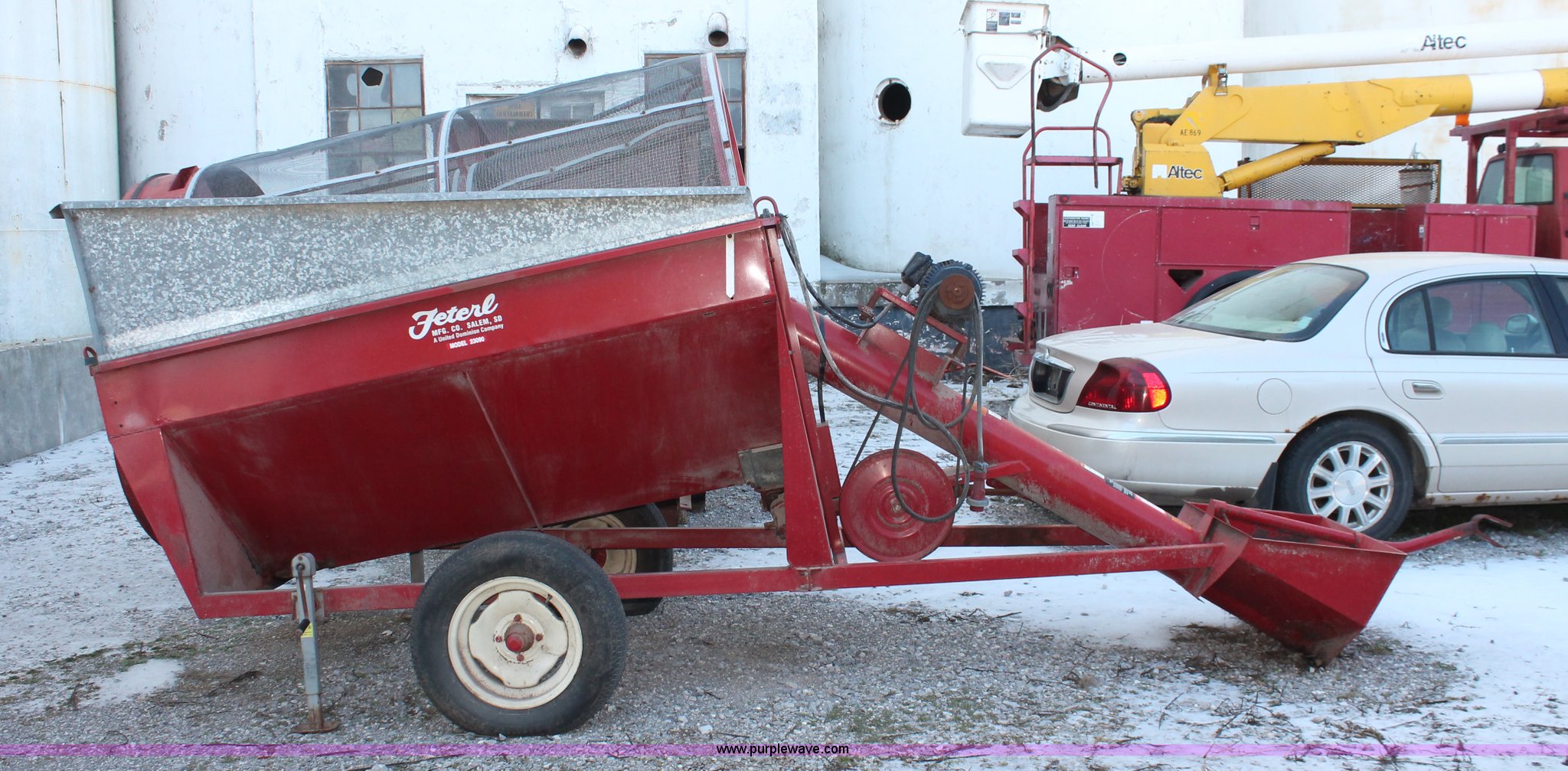 Feterl grain cleaner in El Reno, OK | Item H5915 sold | Purple Wave