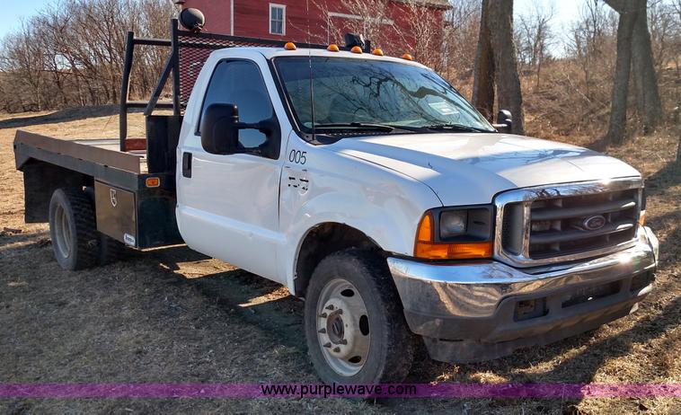 2001 Ford F450 Super Duty XL flatbed truck in Cedar Point, KS | Item ...