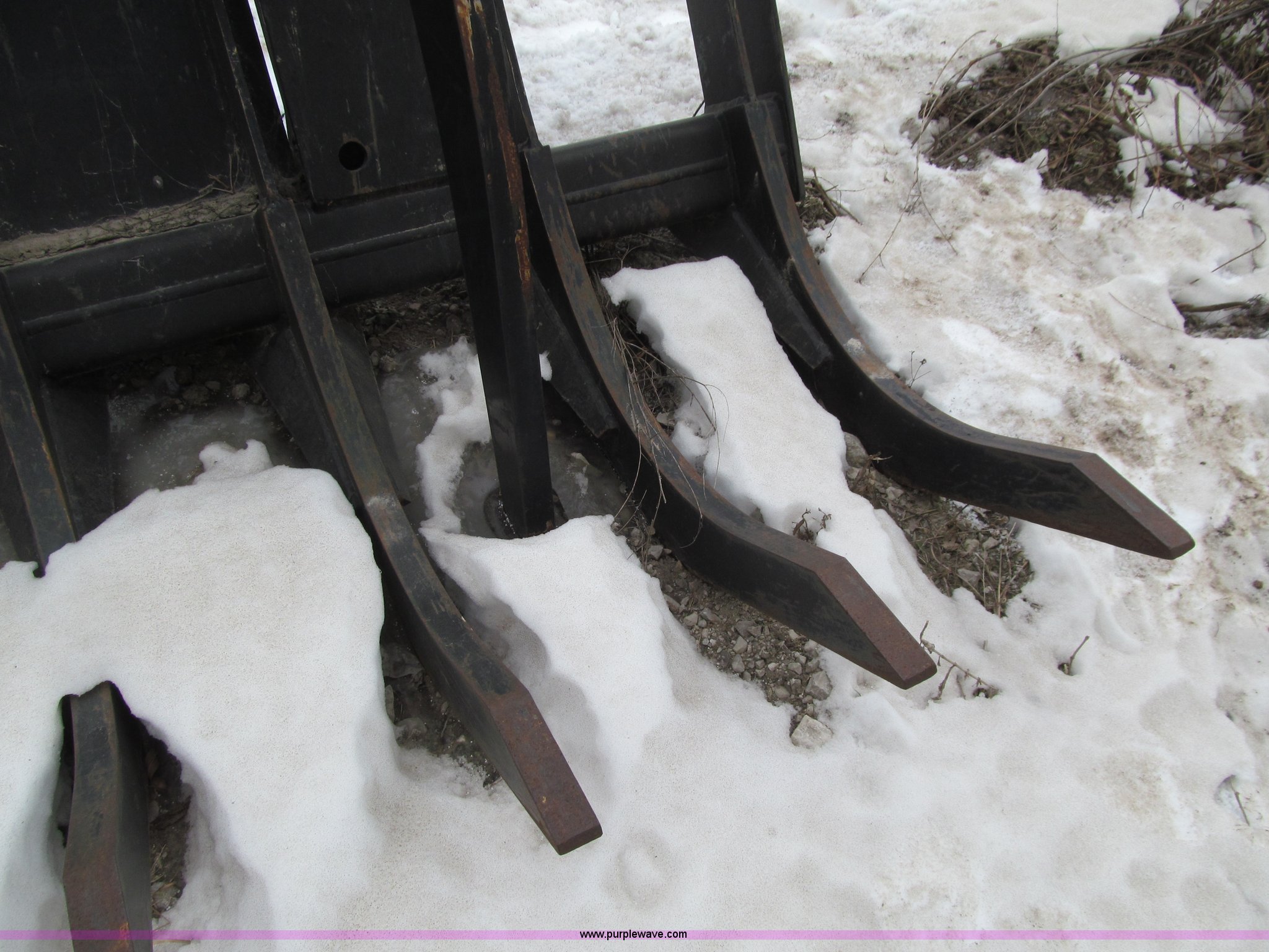 Fleco dual arm grapple rake in Harvey, IA | Item J3263 sold | Purple Wave