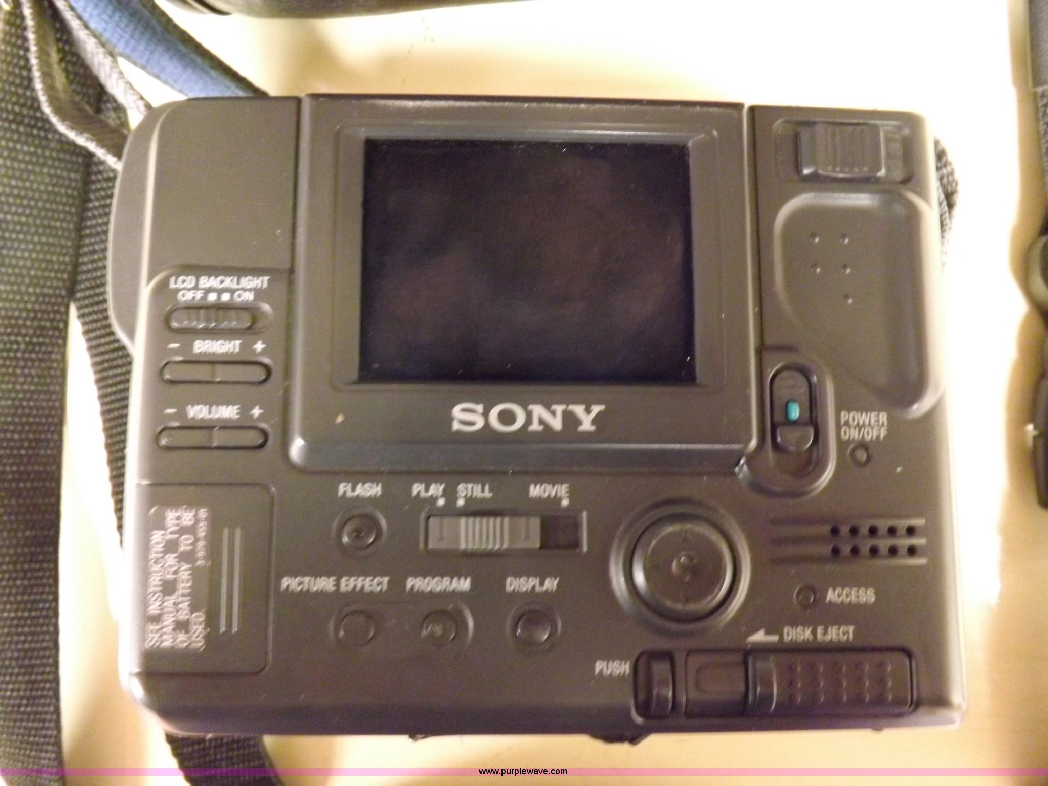 1999 Sony MVC-FD81 digital camera in Garden City, KS | Item AW9475 sold ...