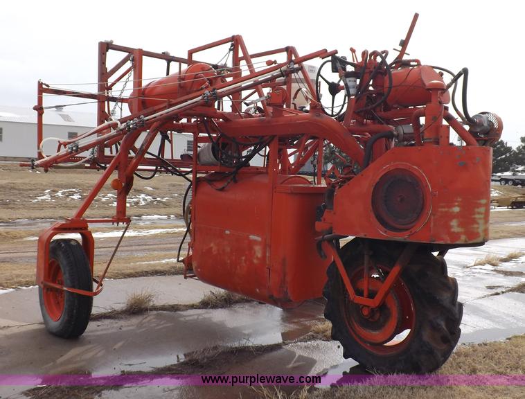 Hahn Hi-Boy H-300 self-propelled sprayer in Garden City, KS | Item ...