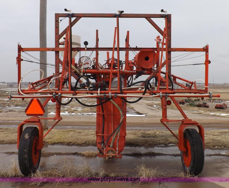 Hahn Hi-Boy H-300 self-propelled sprayer in Garden City, KS | Item ...