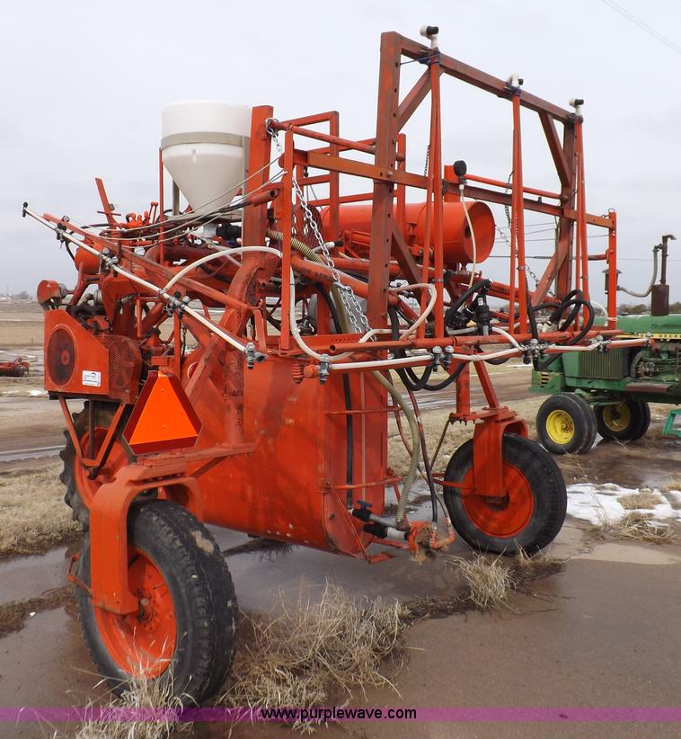 Hahn Hi-Boy H-300 self-propelled sprayer in Garden City, KS | Item ...