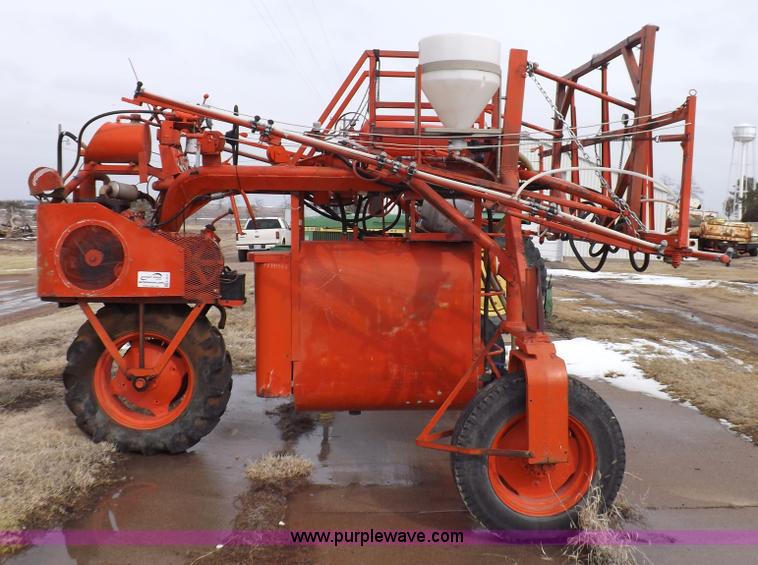 Hahn Hi-Boy H-300 self-propelled sprayer in Garden City, KS | Item ...