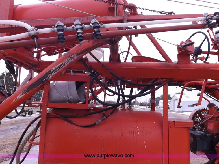 Hahn Hi-Boy H-300 self-propelled sprayer in Garden City, KS | Item ...
