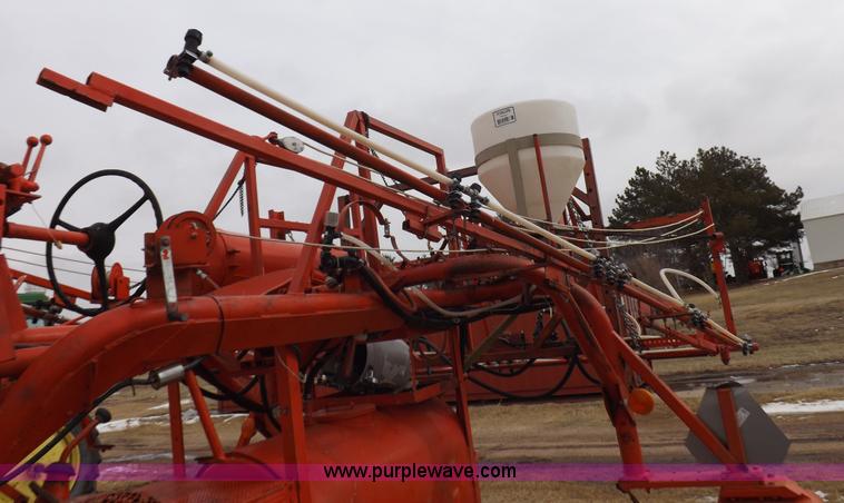 Hahn Hi-Boy H-300 self-propelled sprayer in Garden City, KS | Item ...