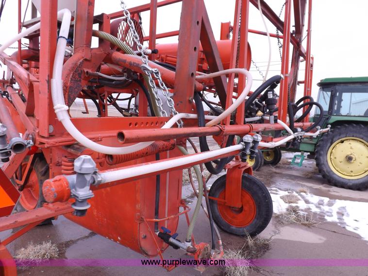 Hahn Hi-Boy H-300 self-propelled sprayer in Garden City, KS | Item ...