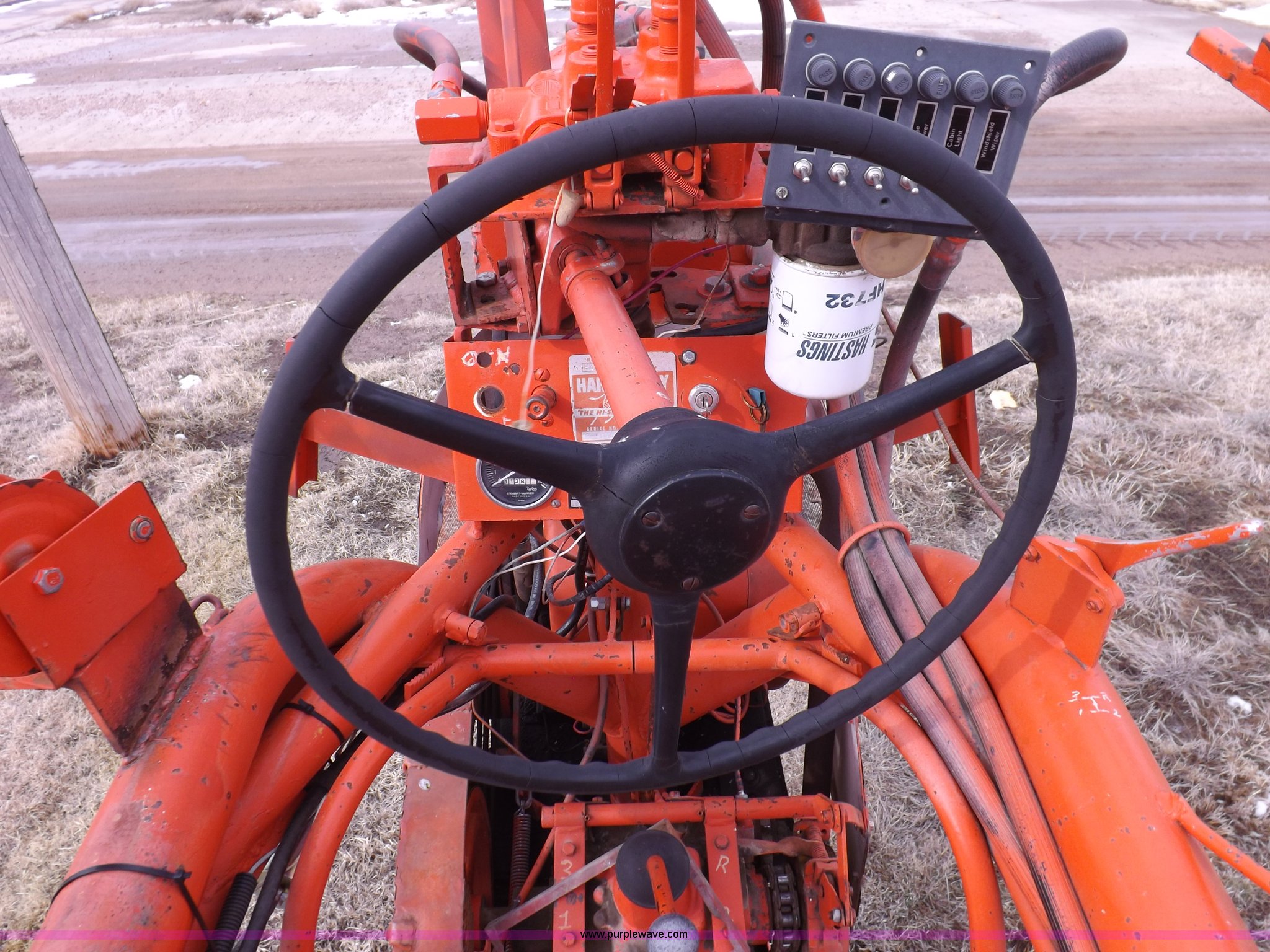 Hahn Hi-Boy H-300 self-propelled sprayer in Garden City, KS | Item ...