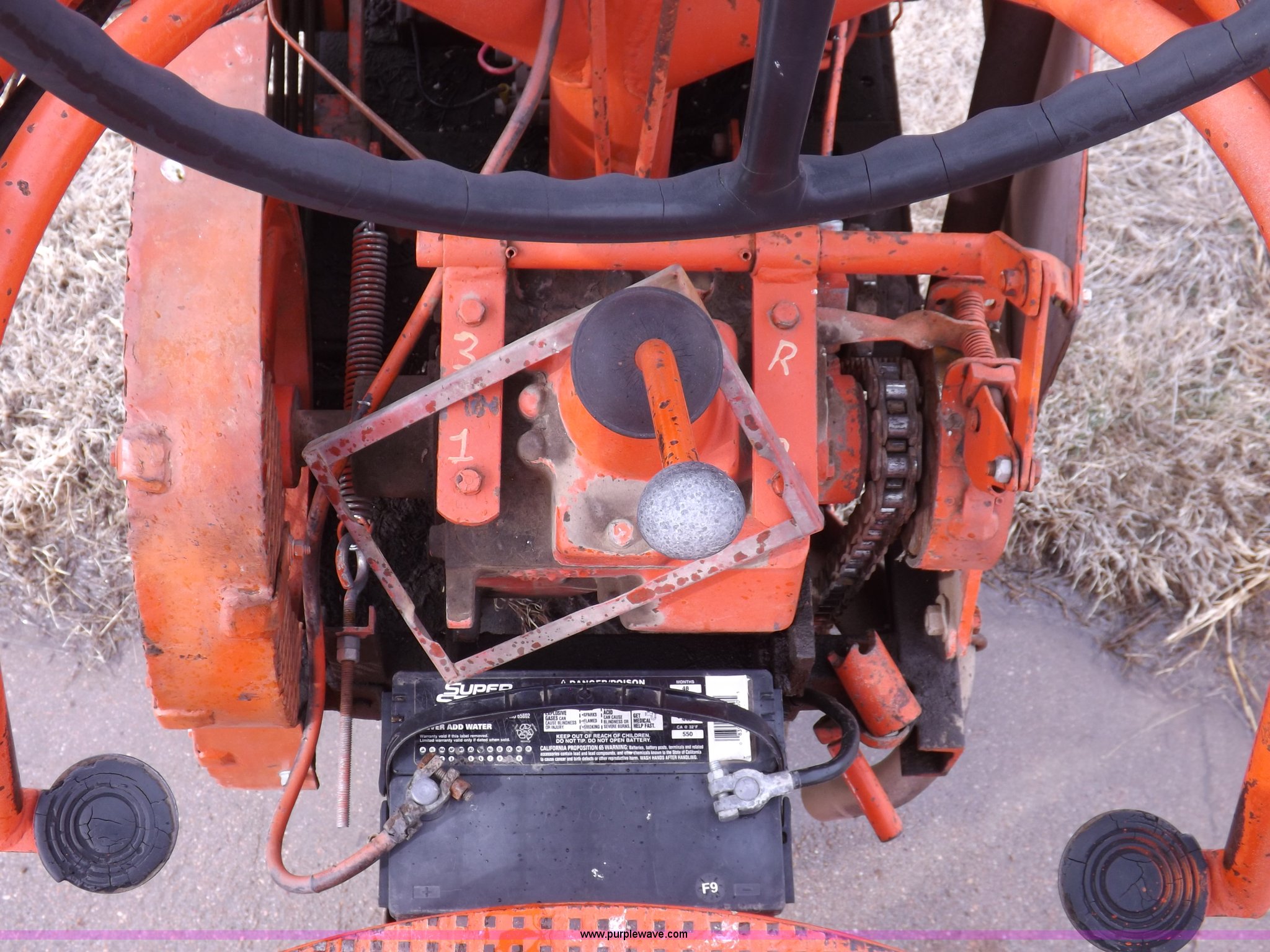 Hahn Hi-Boy H-300 self-propelled sprayer in Garden City, KS | Item ...