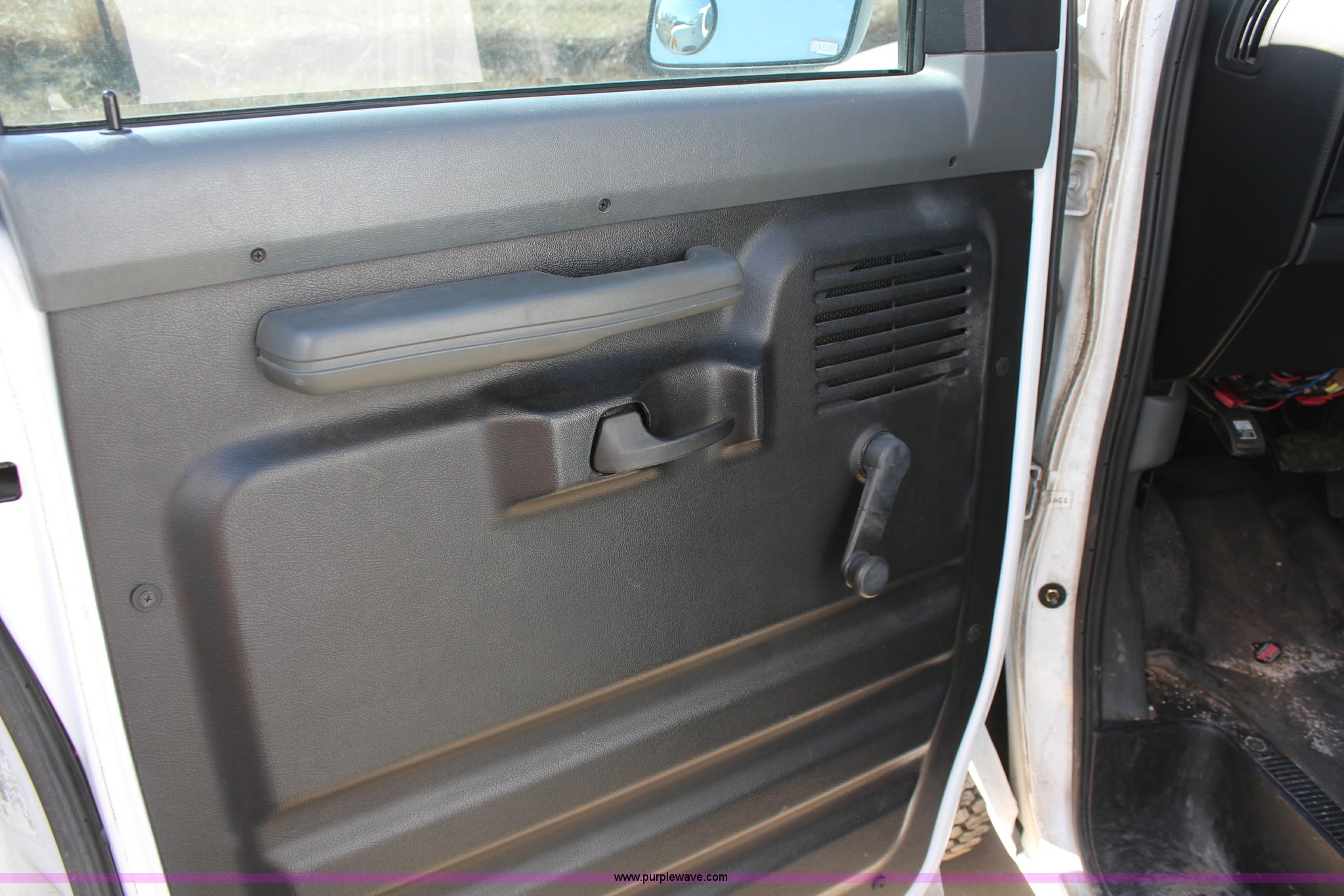 1994 Ford Econoline E250 van in Olathe, KS | Item K8853 sold | Purple Wave