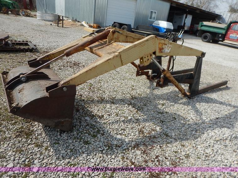 Kelly tractor loader in Williamsburg, KS | Item BC9519 sold | Purple Wave