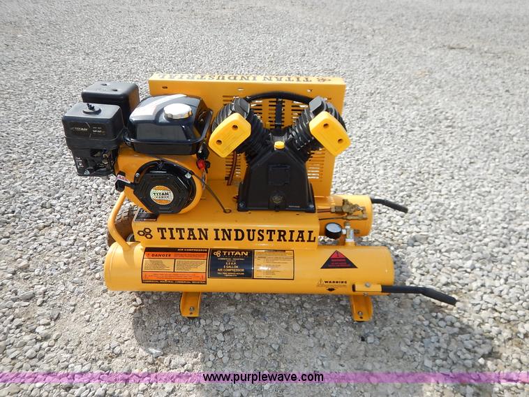 Titan air compressor in Williamsburg, KS | Item BC9524 sold | Purple Wave