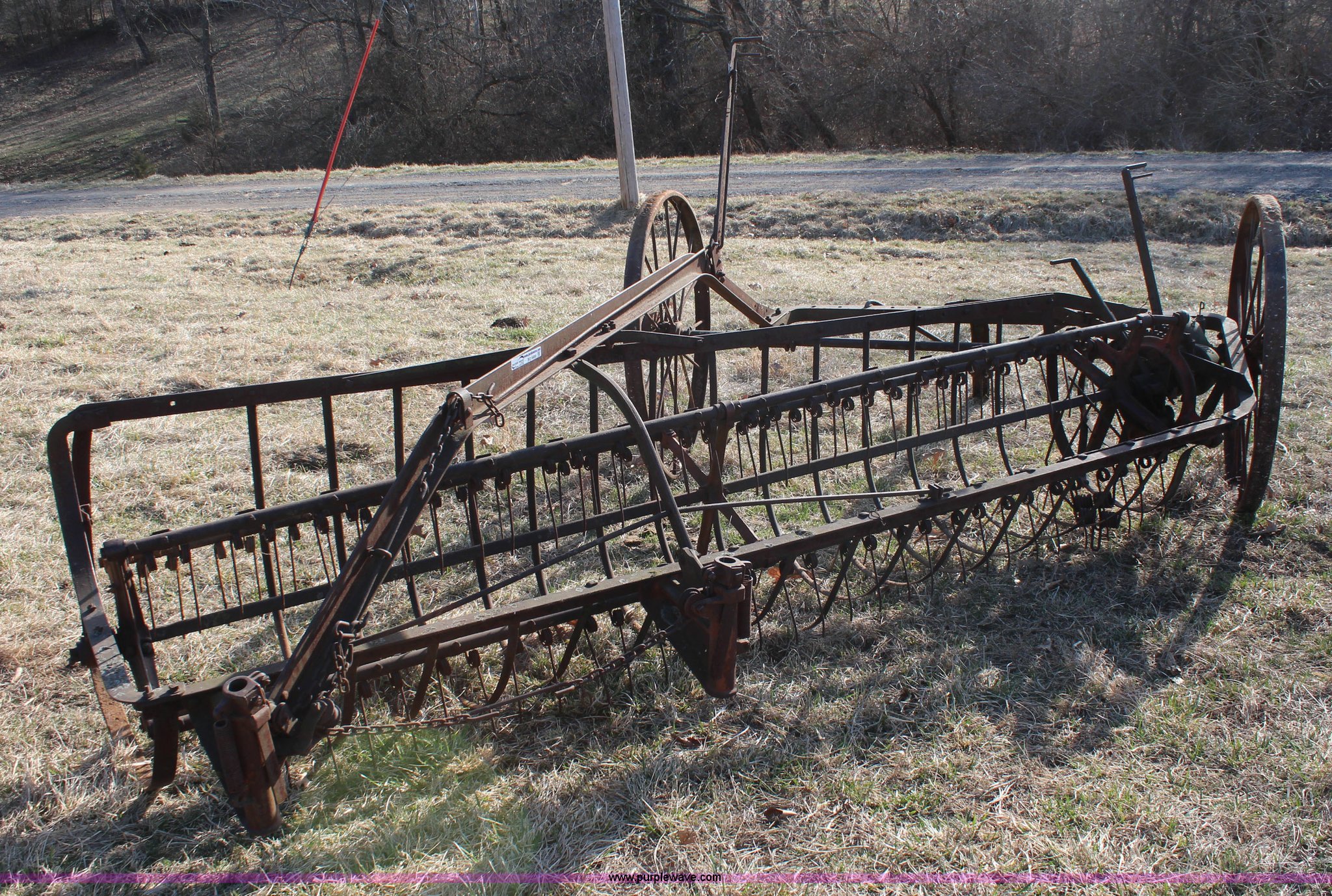 Case side delivery rake in Tonganoxie, KS | Item BO9489 sold | Purple Wave