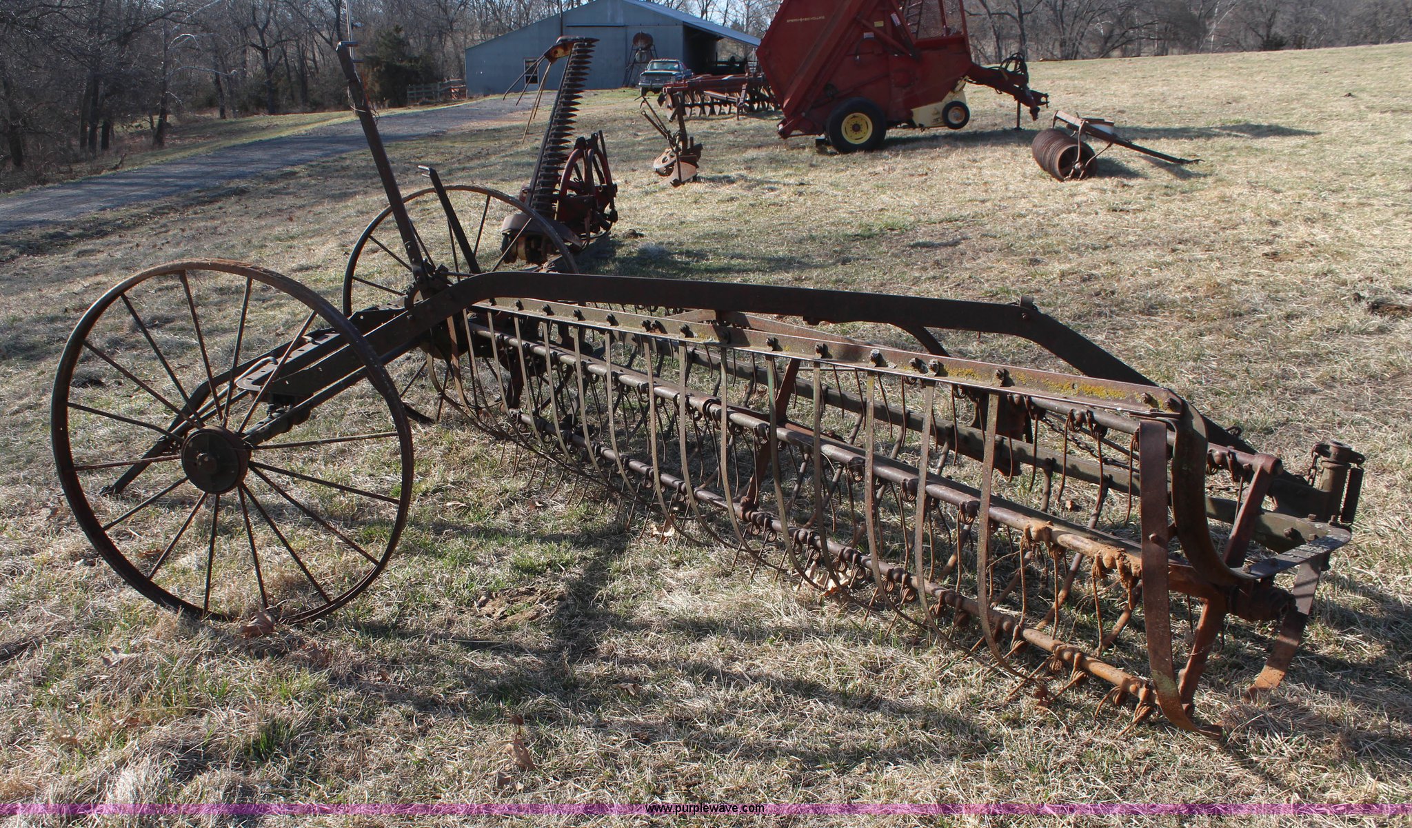 Case side delivery rake in Tonganoxie, KS | Item BO9489 sold | Purple Wave