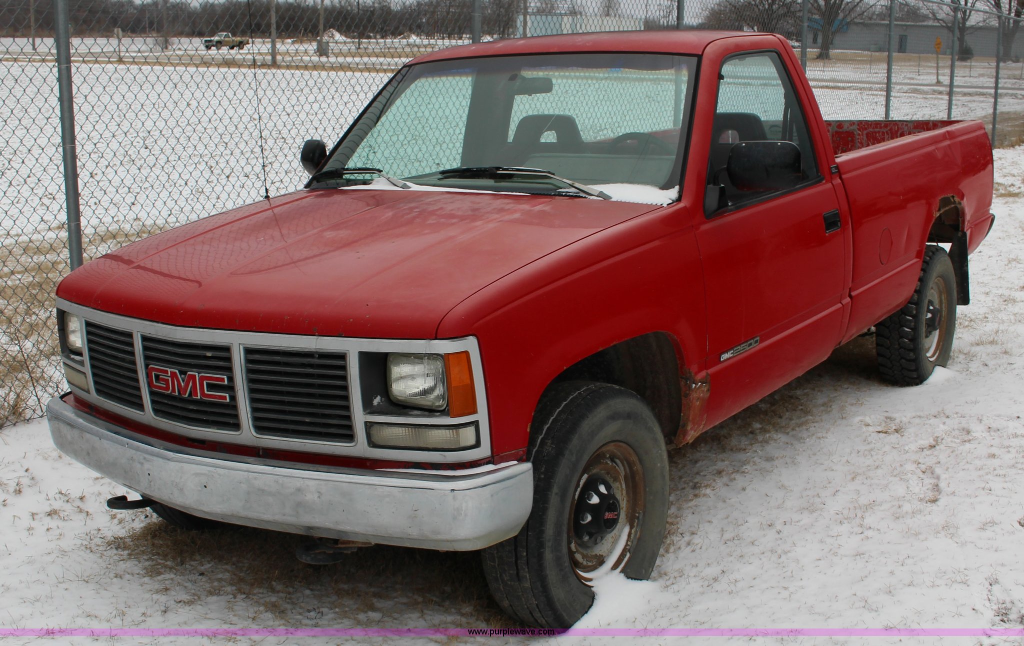 1992 GMC Sierra 2500 SL pickup truck in Emporia, KS | Item L6715 sold ...