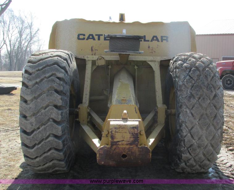 Caterpillar 70 pull type scraper in Manchester, IA | Item I4040 sold ...