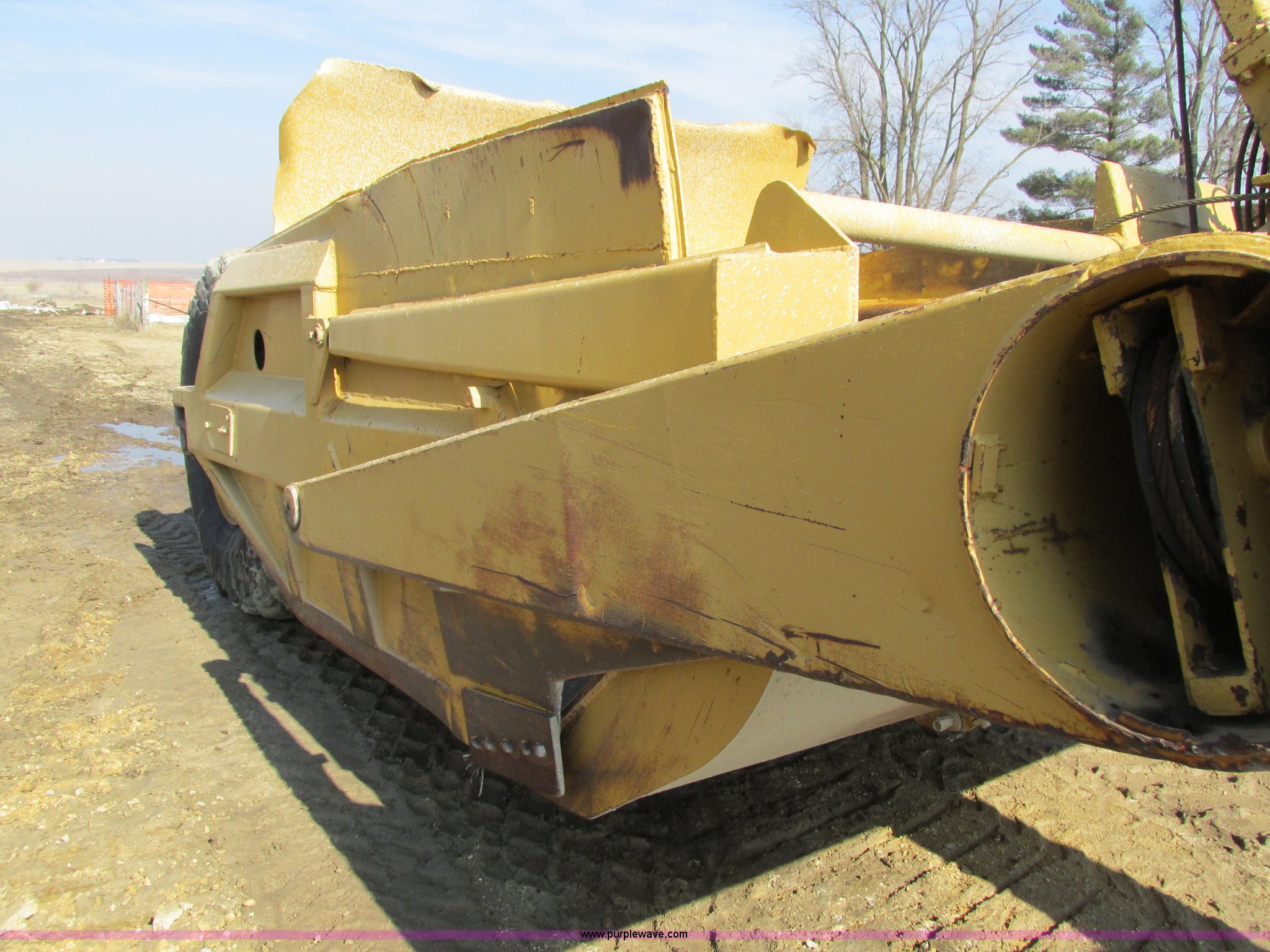 Caterpillar 70 pull type scraper in Manchester, IA | Item I4040 sold ...