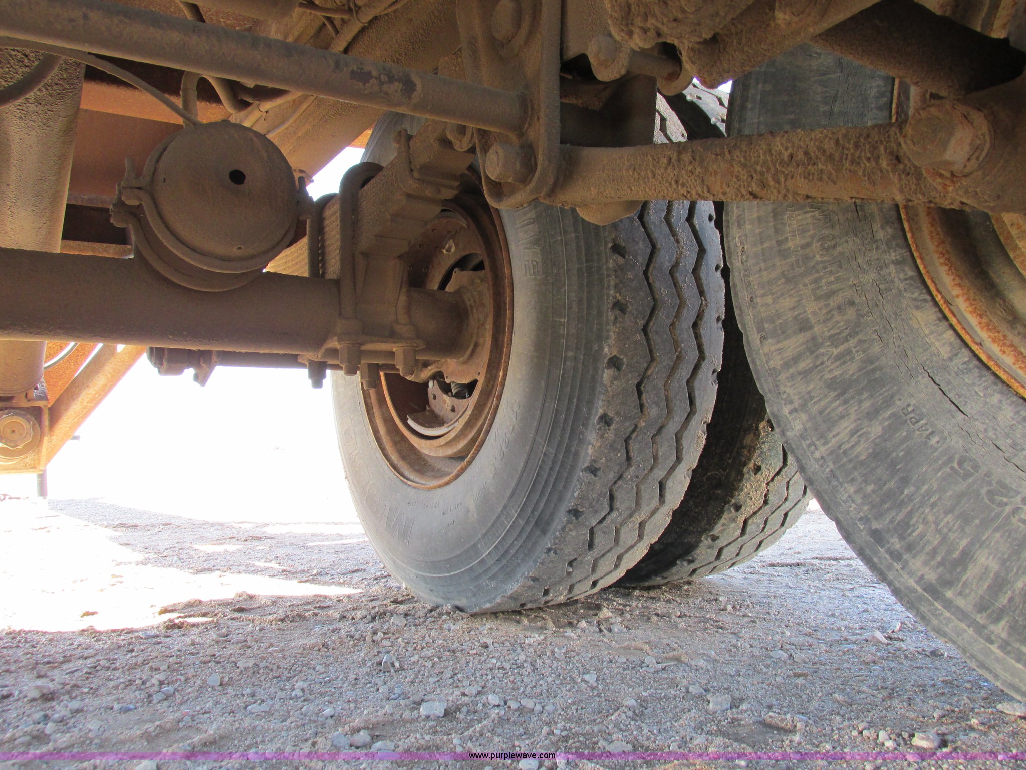 1983 Clement end dump pup trailer in Cimmaron, KS | Item K3170 sold | Purple Wave