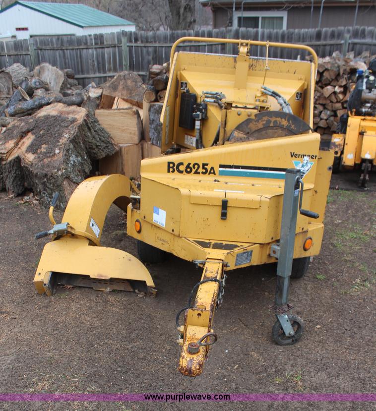 2000 Vermeer BC625A wood chipper in Baldwin City, KS | Item BO9481 sold ...
