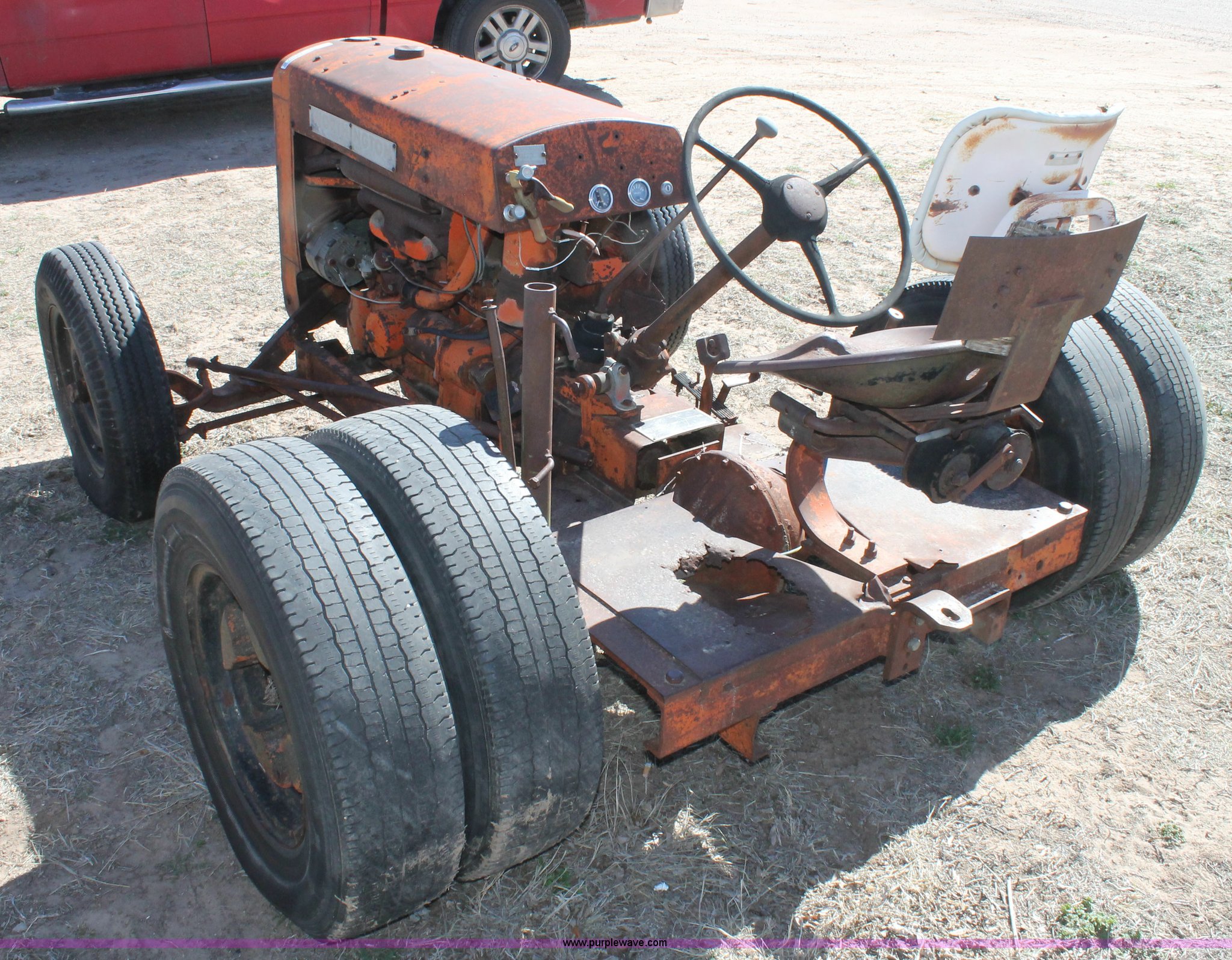 Worthington G5 utility tractor in Miami, TX | Item AO9547 sold | Purple ...