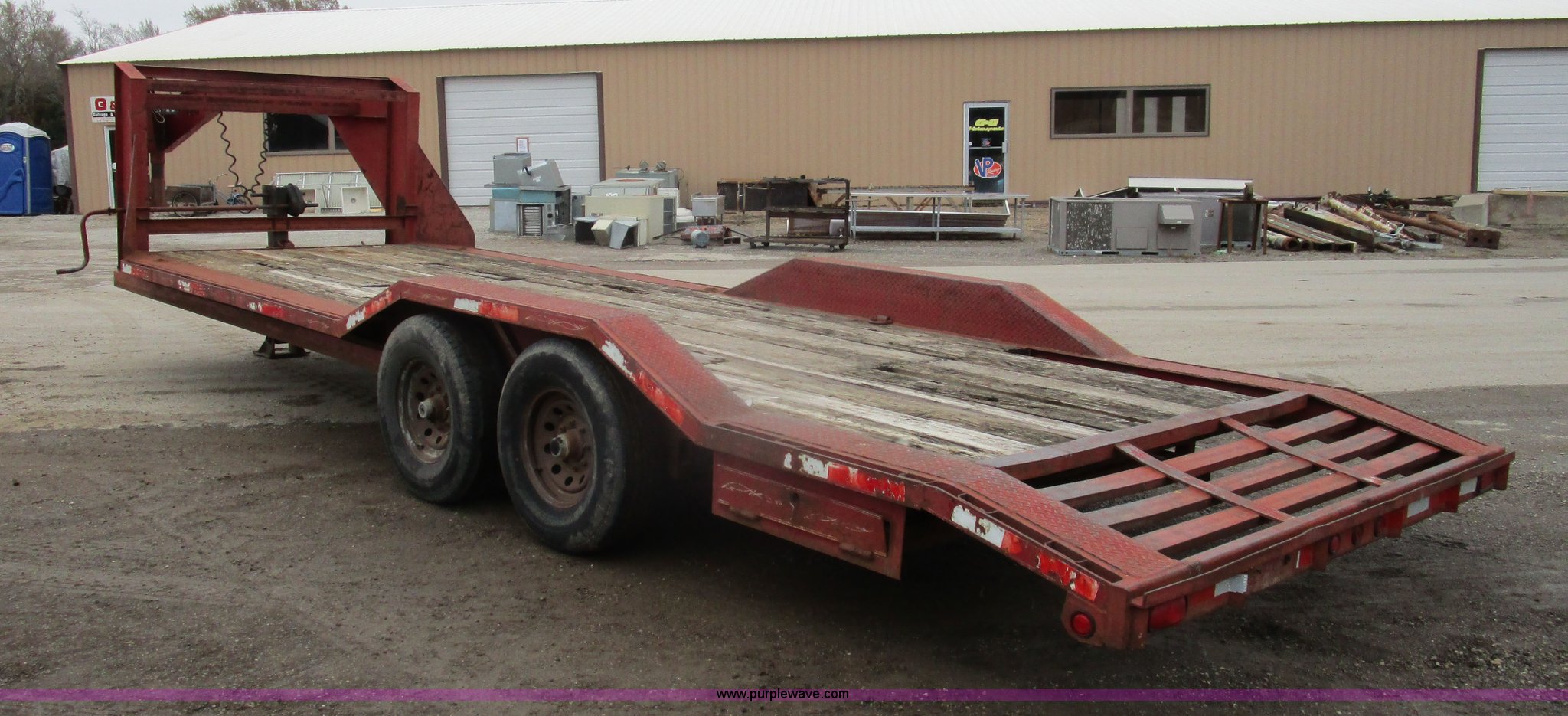 2000 Circle M trailer in Caney, KS | Item D2378 sold | Purple Wave