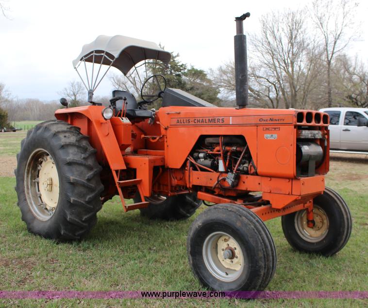 Allis Chalmers 190XT tractor in Augusta, KS | Item F7626 sold | Purple Wave