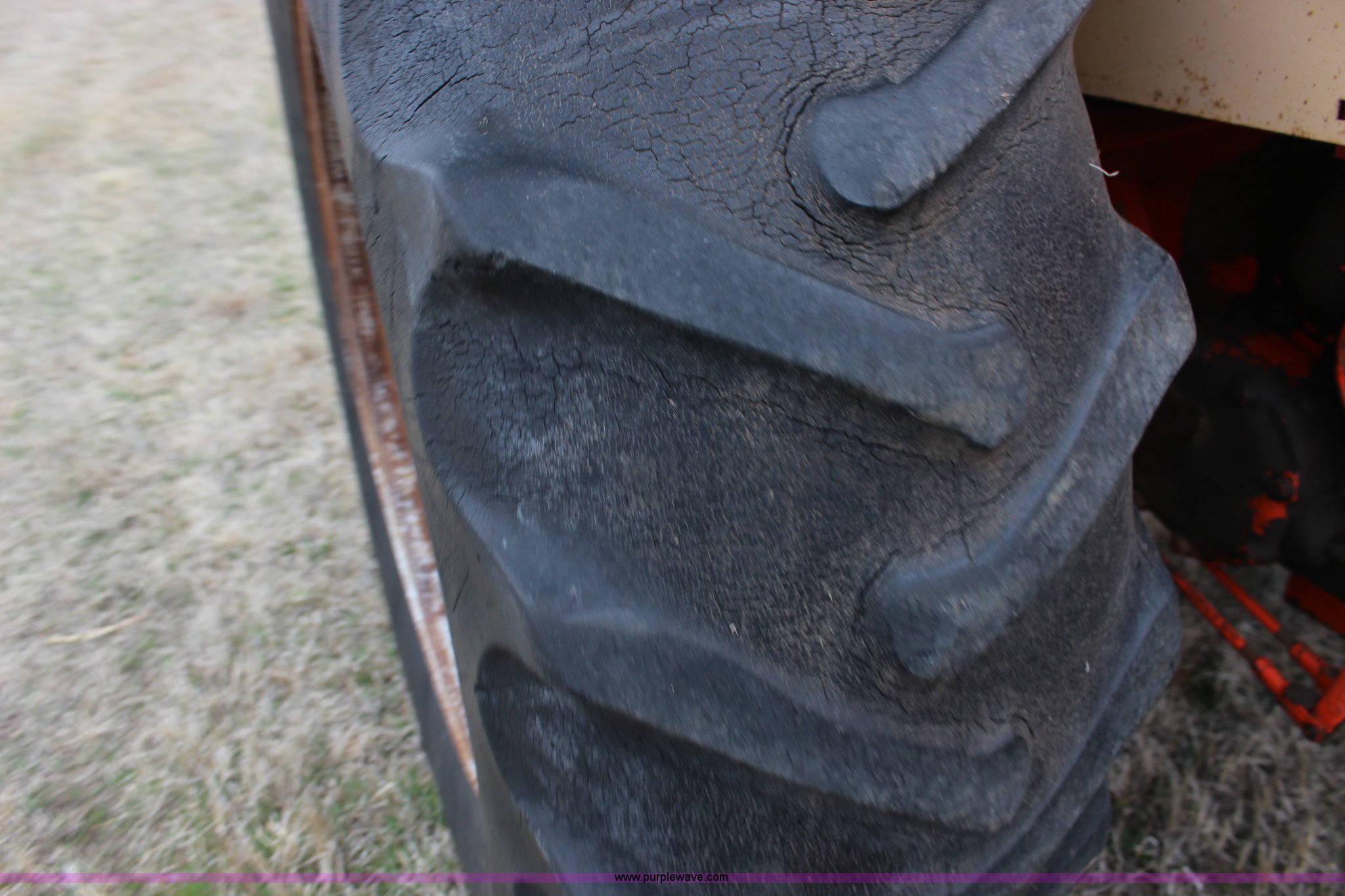 Case 940 Comfort King tractor in Rago, KS | Item F7570 sold | Purple Wave