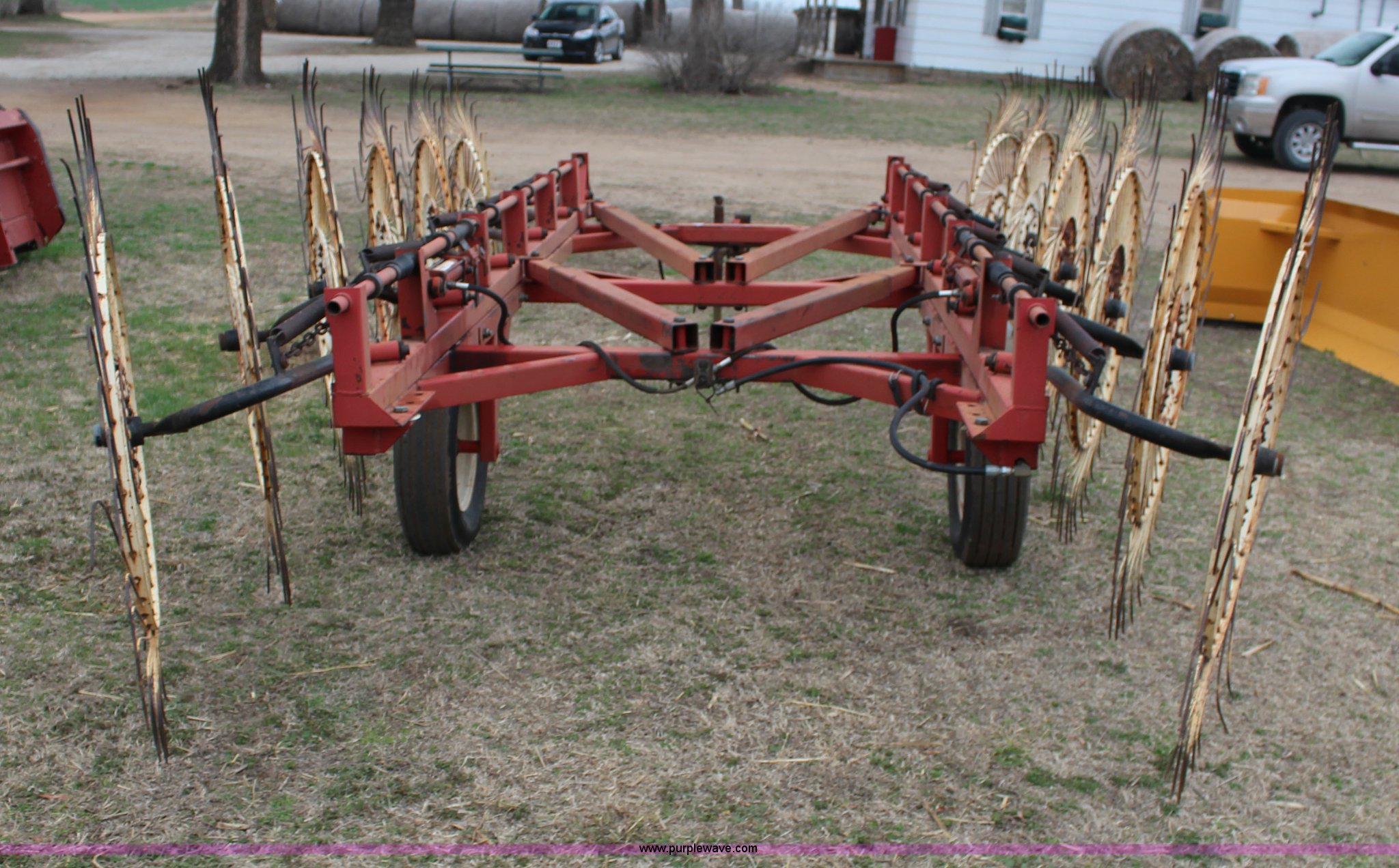 H&S bi-fold hay rake in Conway Springs, KS | Item F7574 sold | Purple Wave