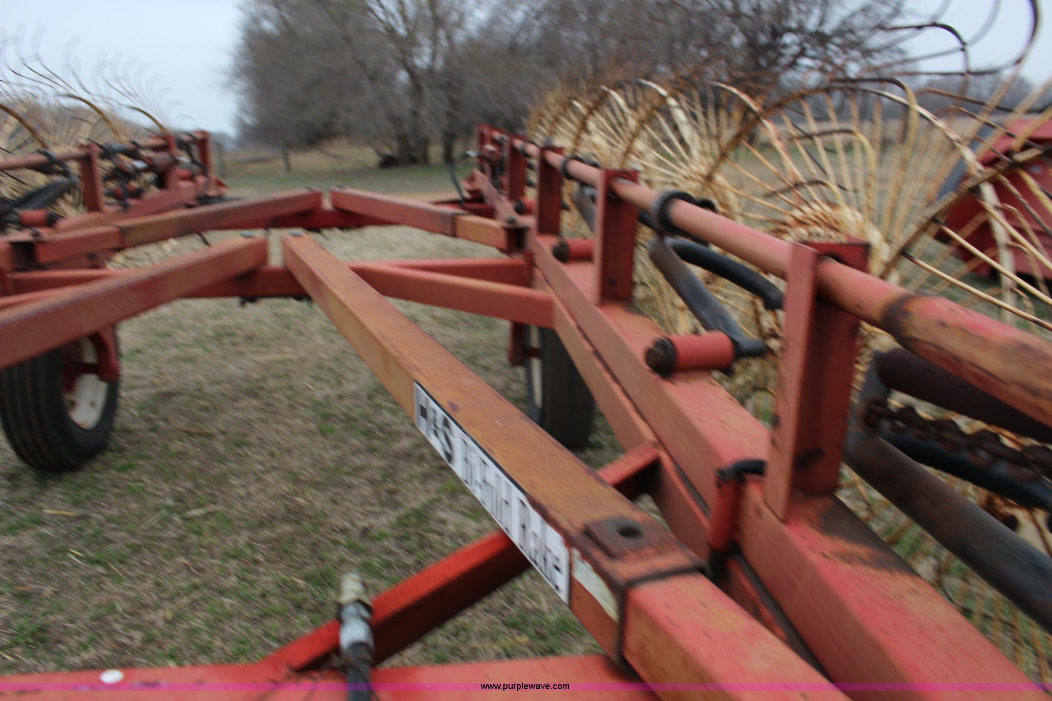H&S bi-fold hay rake in Conway Springs, KS | Item F7574 sold | Purple Wave