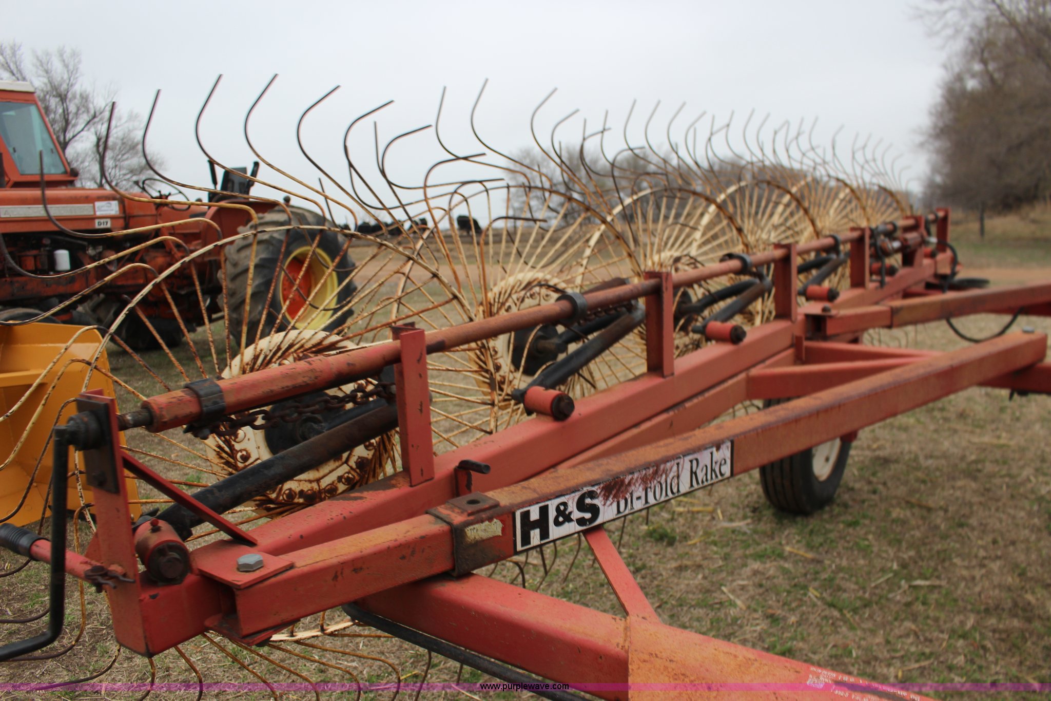 H&S bi-fold hay rake in Conway Springs, KS | Item F7574 sold | Purple Wave