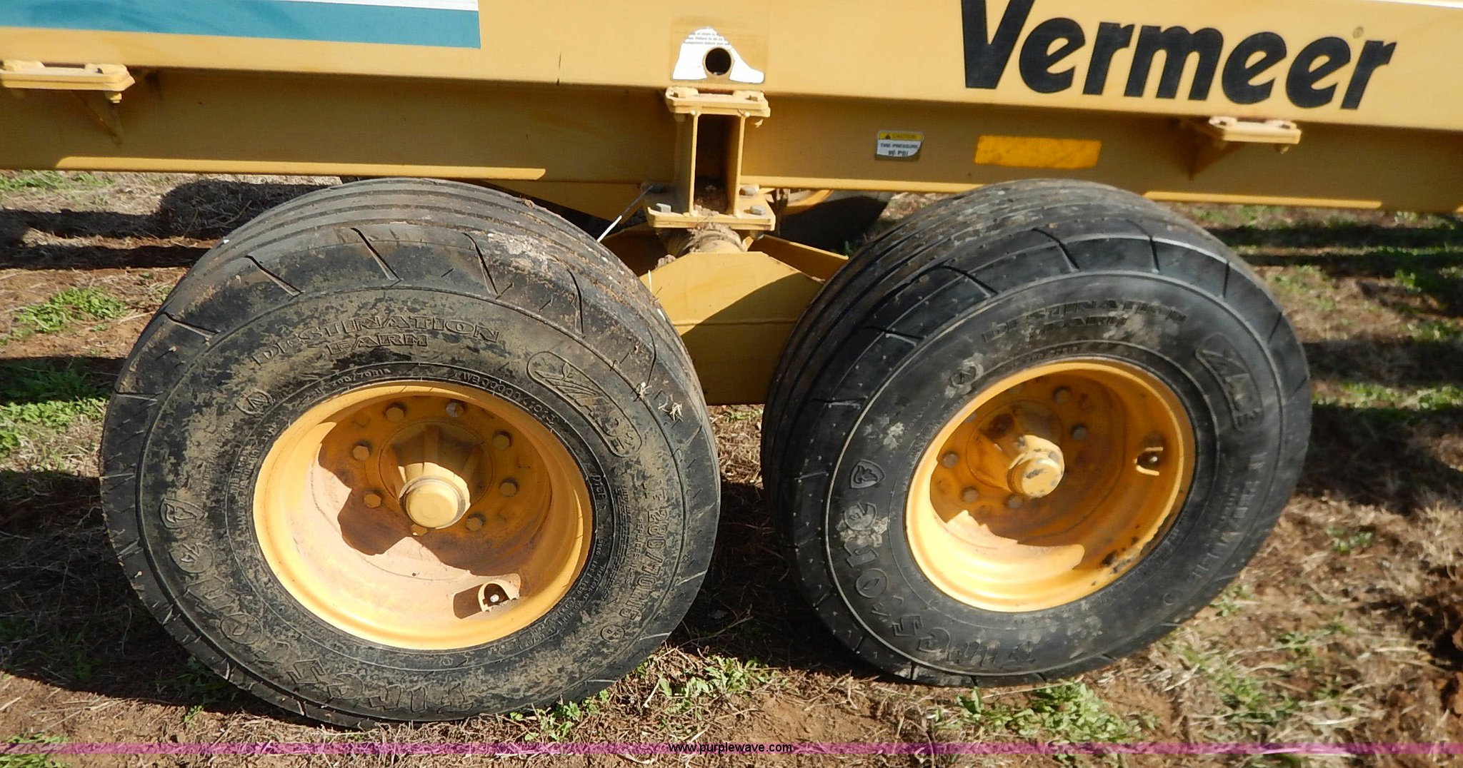 Vermeer BM700 bale mover in Manhattan, KS | Item K7350 sold | Purple Wave