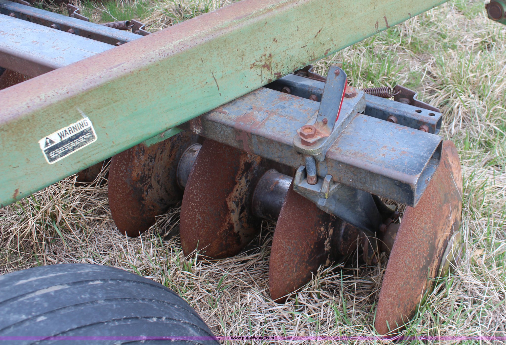 John Deere 335 disk in Baldwin City, KS | Item K8873 sold | Purple Wave